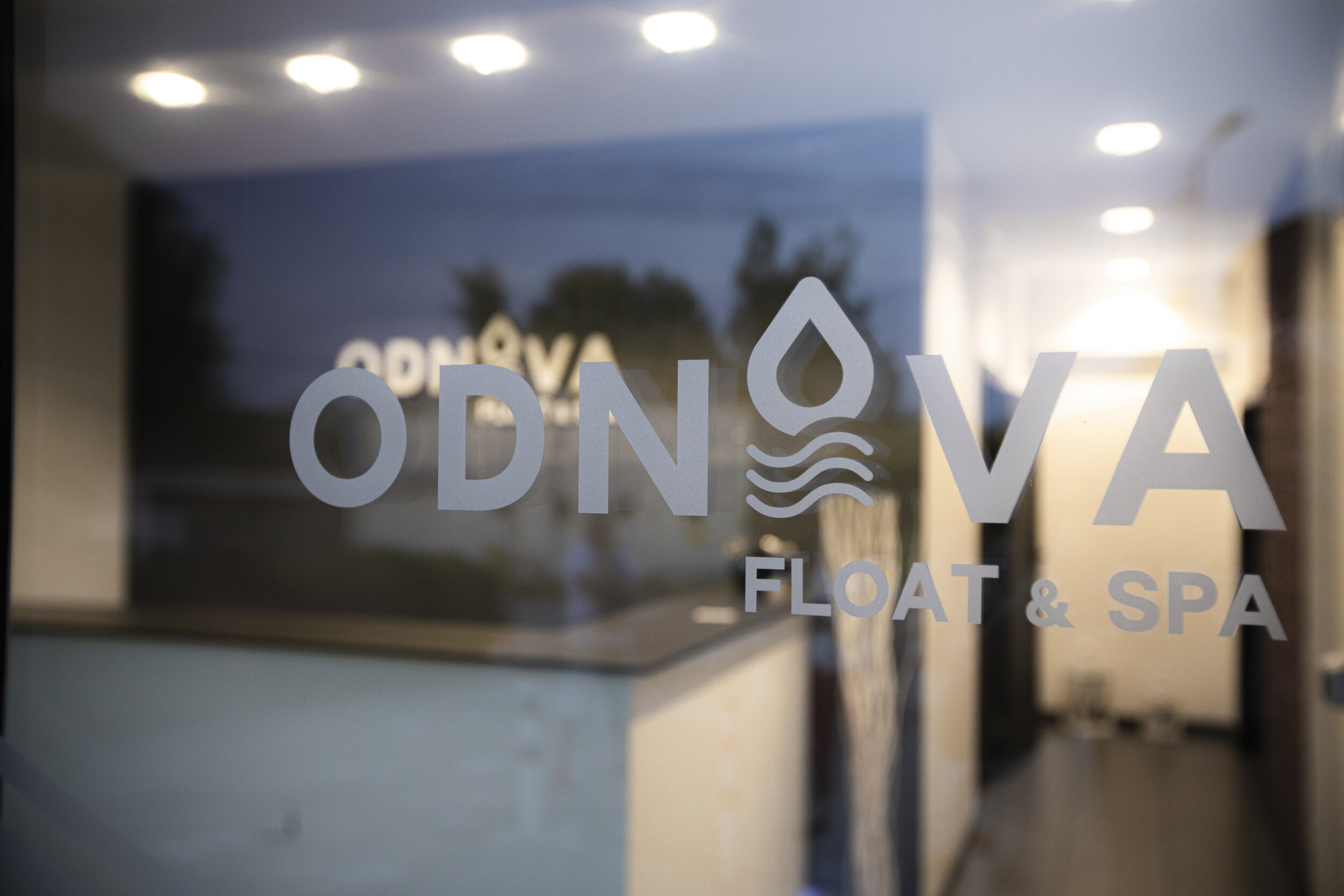 Relaksacyjna Sesja Floatingu dla Dwojga (60 minut) | Katowice | Odnova Float & SPA | Pomysł na ...